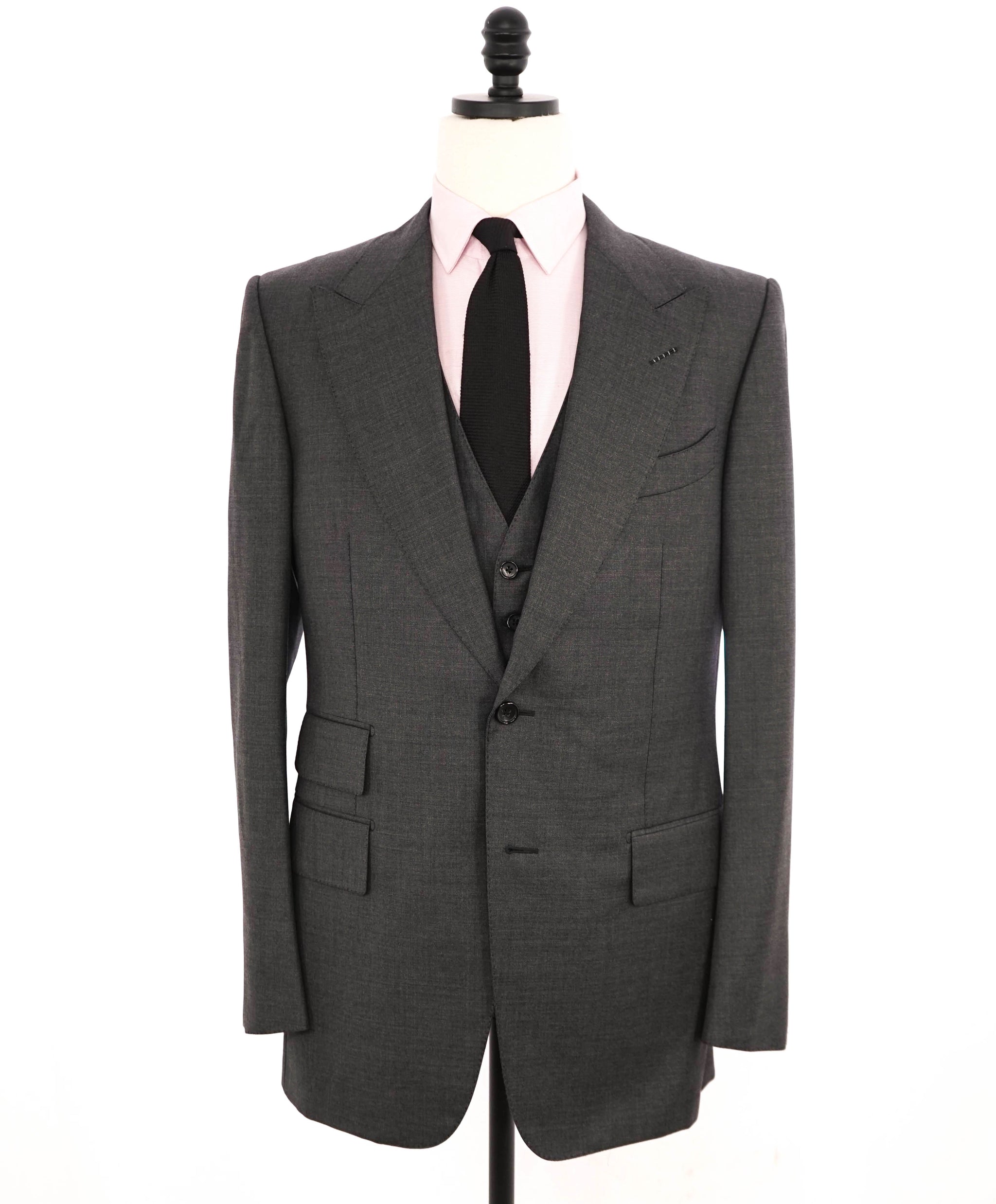 $6,990 TOM FORD - 3-Piece Gray PEAK LAPEL "FIT A" Vested Side Tab Suit