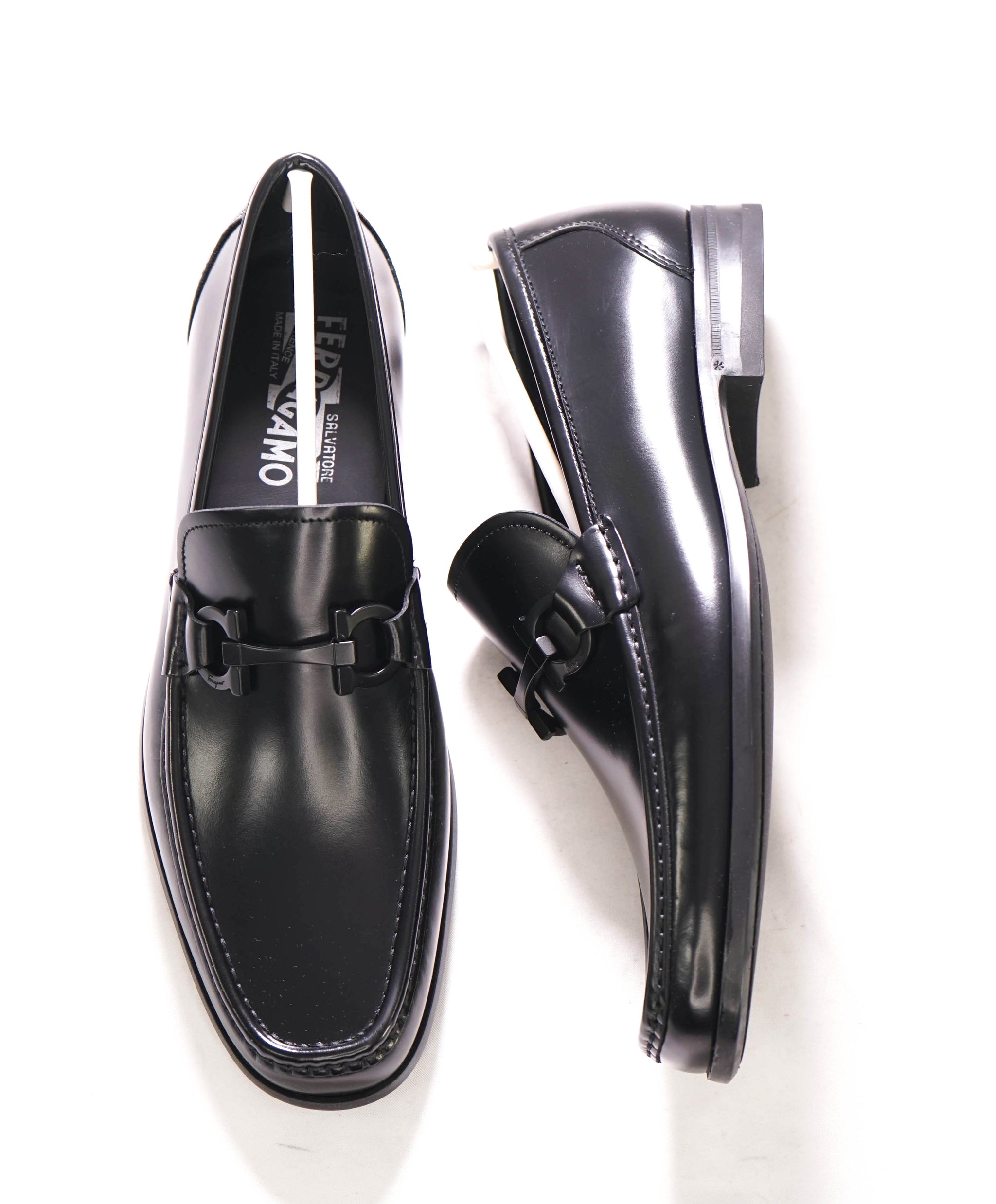 $850 SALVATORE FERRAGAMO - “GRANDIOSO 2" Gancini Bit Loafer Black Leat