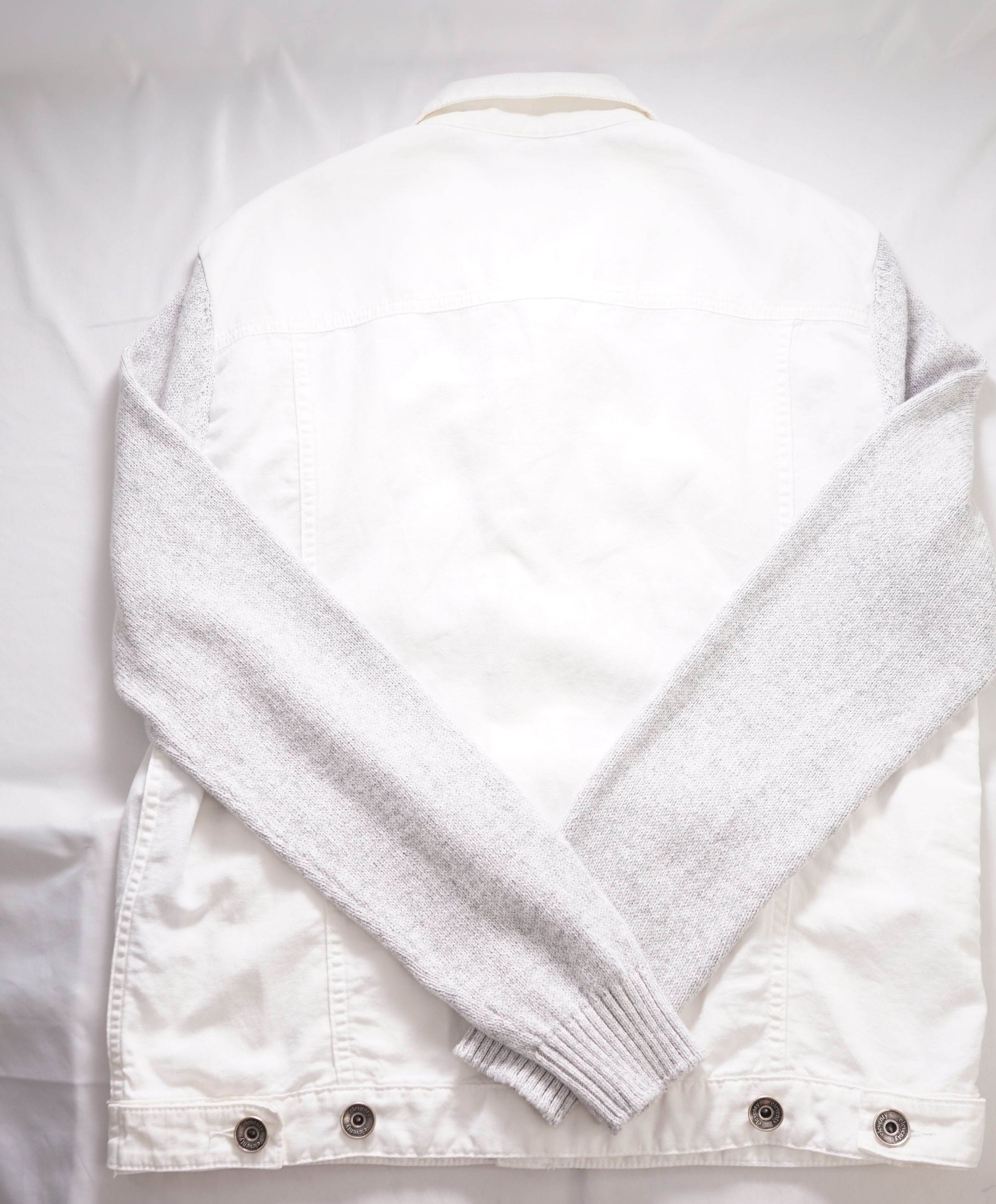 $795 ELEVENTY - *DENIM* White Cotton/Linen Metal Button Jacket - (M) – Luxe Hanger